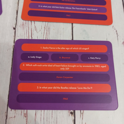 POPMASTER CARD GAME - quiz z muzyki pop > Edu Pszczółka